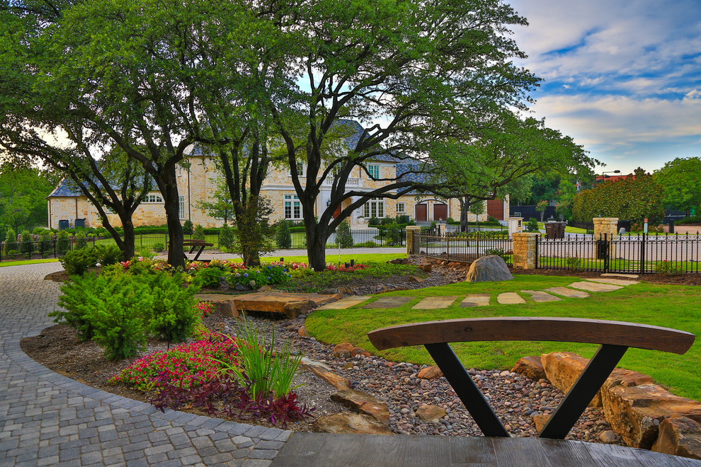 Texas Estate - Traditional - Landscape - Dallas - by AquaTerra Outdoors ...