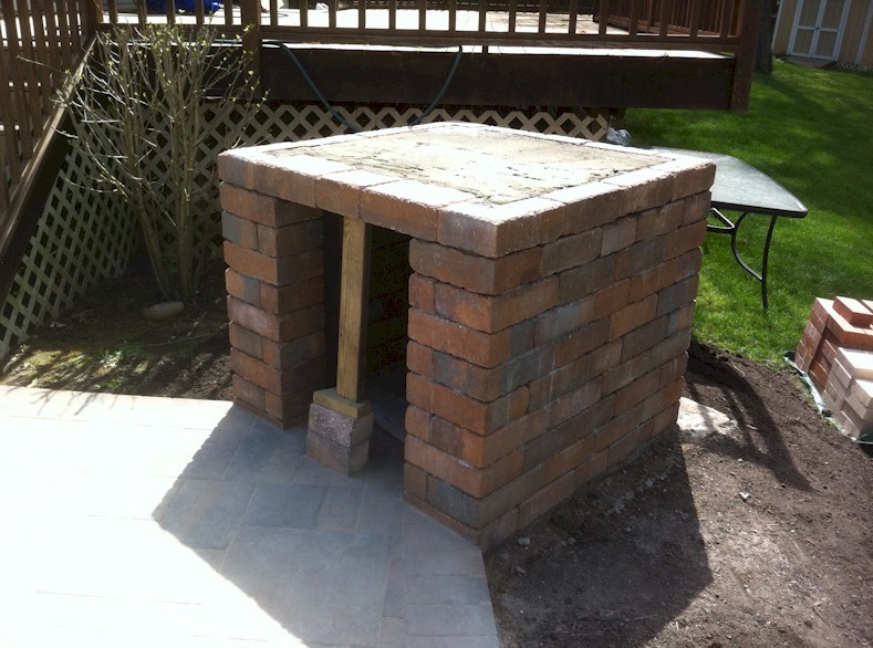 The Natalie Family Wood Fired Pizza Oven with Hardscape Block Base in ...
