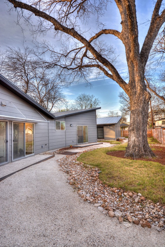 Tree+House Back Exterior - Moderne - Jardin - Austin - par François ...