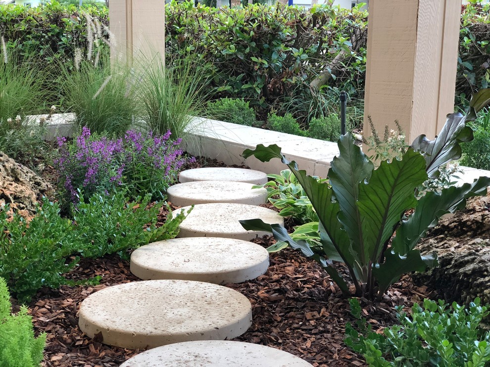 Tropical Entrance Atrium - Tropical - Landscape - Miami - by Botalia ...