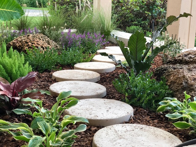 Tropical Entrance Atrium - Tropical - Garden - Miami - by Botalia ...