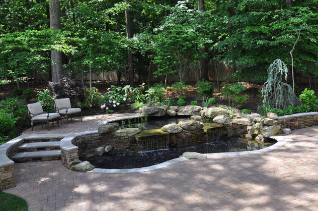 Two-tiered koi pond and paver patio - Klassisk - Trädgård - Washington ...