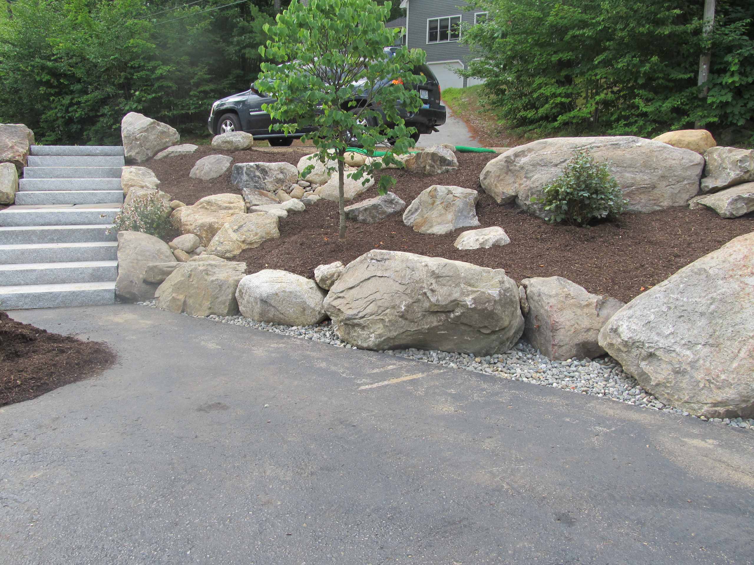 Patio With Boulder Retaining Wall 4 Retaining Wall Ideas That Will