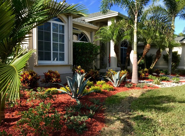 Vero Beach Front yard Curb appeal - Tropical - Garden - Orlando - by ...