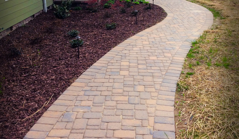 Walkways & Stairs - Traditional - Landscape - Other - by Twelve Oaks ...