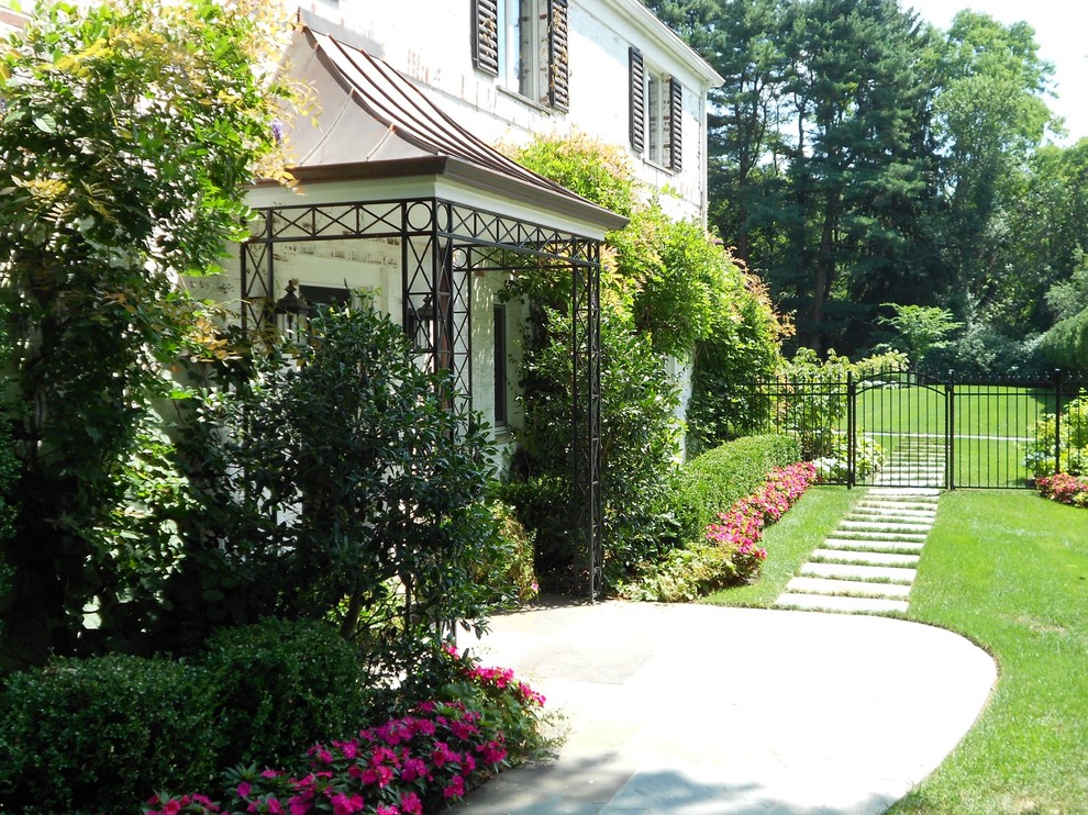 White Brick Manor - Traditional - Landscape - New York - by Landscape ...