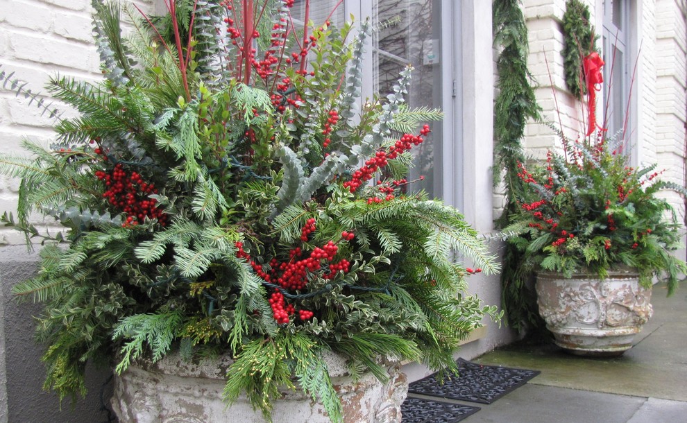Winter Decor - Traditional - Landscape - Chicago - by Greenhaven ...