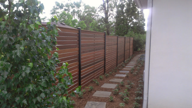 Wood Fences - Moderno - Giardino - Minneapolis - di Dakota Unlimited ...