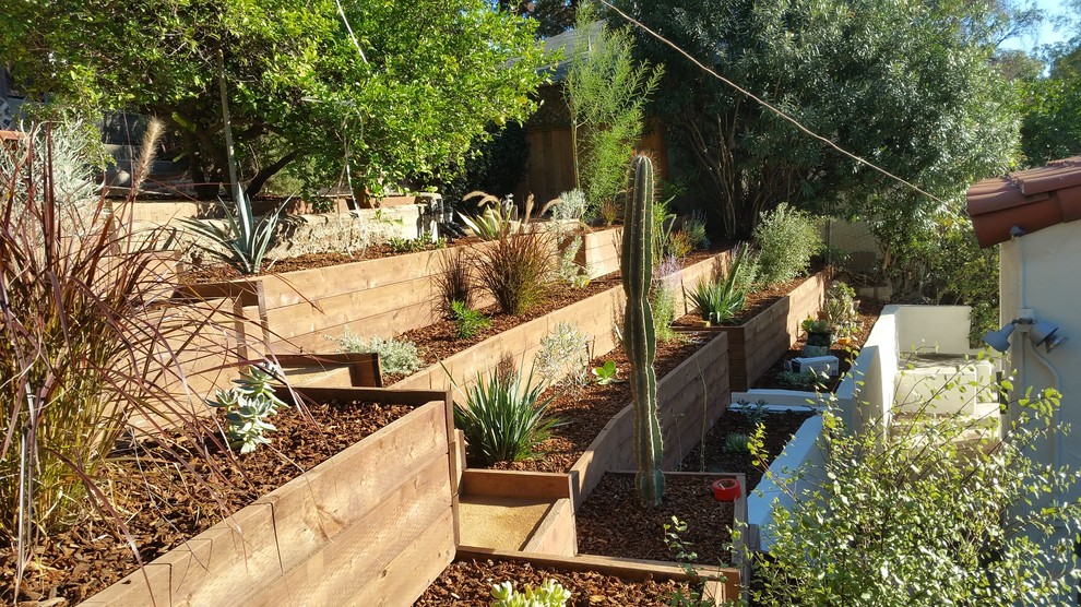 Wood Planters, Mulch, Drought-tolerant Plants - Southwestern ...