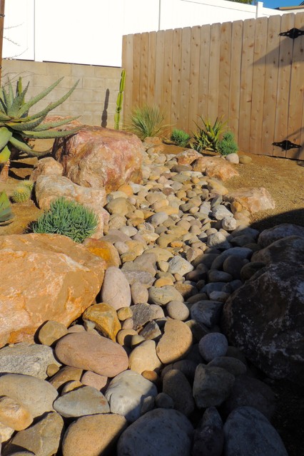 Xeriscape - Contemporary - Garden - San Diego - by Amigos Landscapes ...