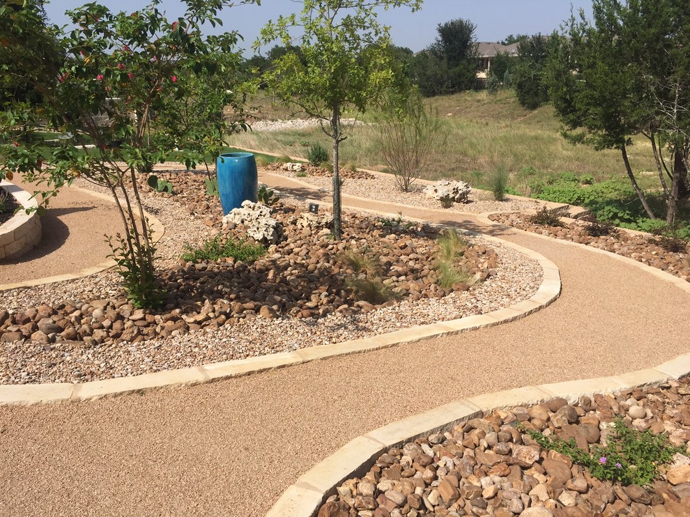 Xeriscape w/ Decomposed Granite Pathway & water Feature - Garden ...