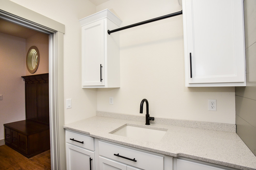 49th Terrace - Traditional - Laundry Room - Other - by Epic Homes | Houzz