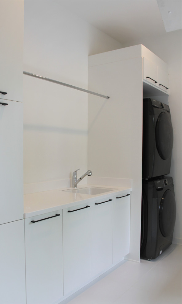 Atlanta Modern Home - Modern - Utility Room - Atlanta - by HARCREST ...