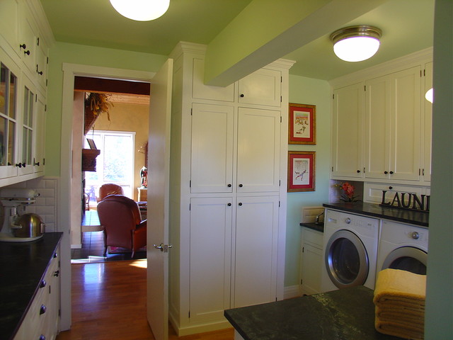 Award winning laundry room - Classique Chic - Buanderie - Salt Lake ...