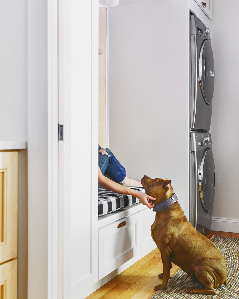 Buffalo check bench cushion rounds out mudroom - Modern - Laundry Room ...