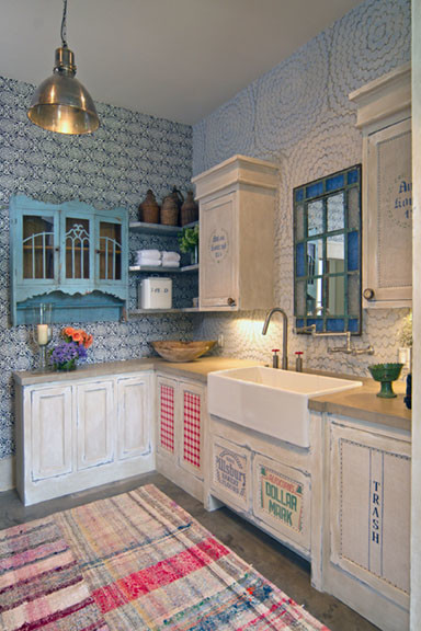 Chappell Hill Ranch with Colorful Twist - Farmhouse - Laundry Room ...