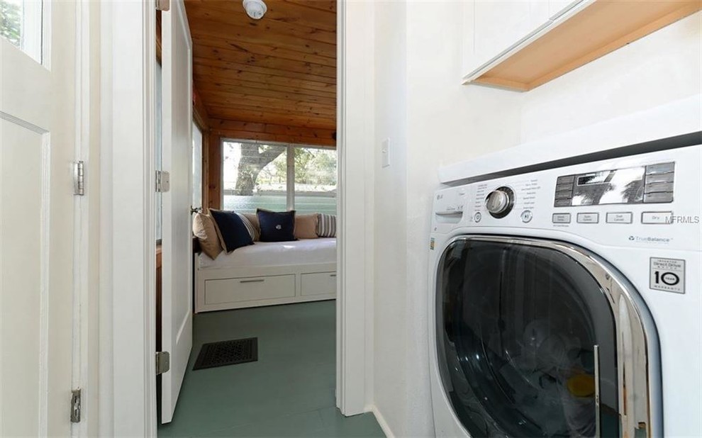 Glass kitchen Niche with Small Bathroom and Bedroom addition ...