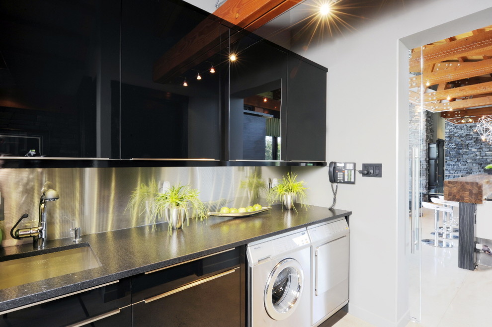 Glass Laundry - Contemporary - Laundry Room - Ottawa - by Suzanne ...