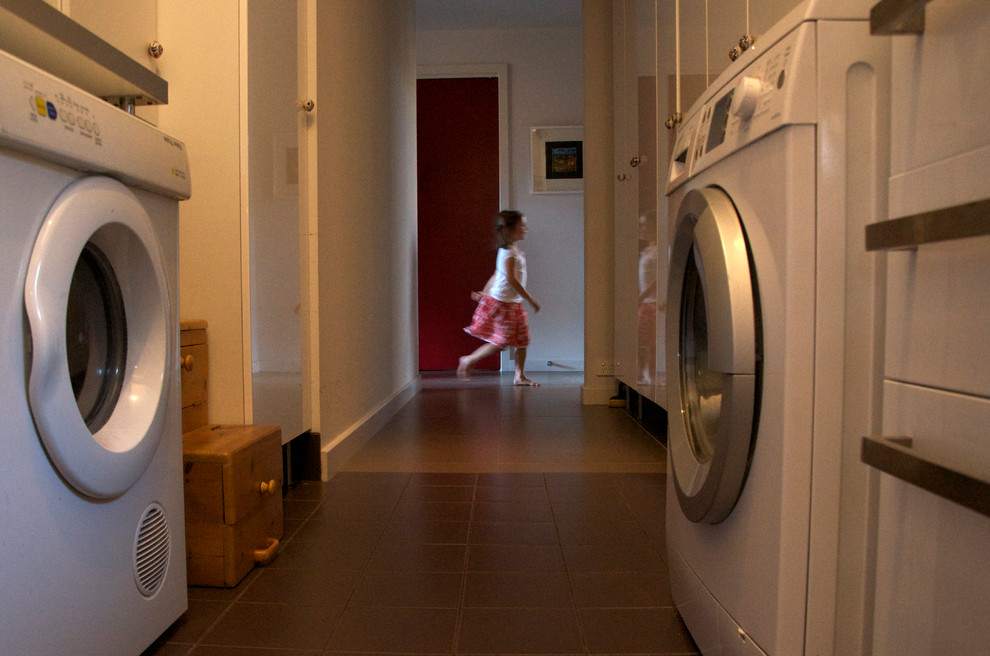 Inspiring hills home built to maximize efficiency - Modern - Utility ...