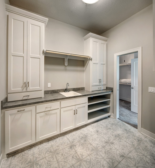 Jefferson 1.5 Story Model Home - Craftsman - Laundry Room - Kansas City ...