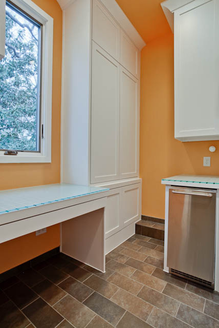 Lakehouse - Traditional - Laundry Room - Dallas - by DFW Improved | Houzz