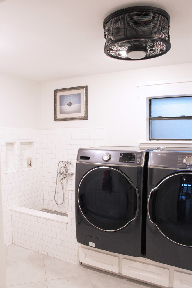 Laundry & Dog SPA - Laundry Room - Austin - by D|X|3 | Houzz
