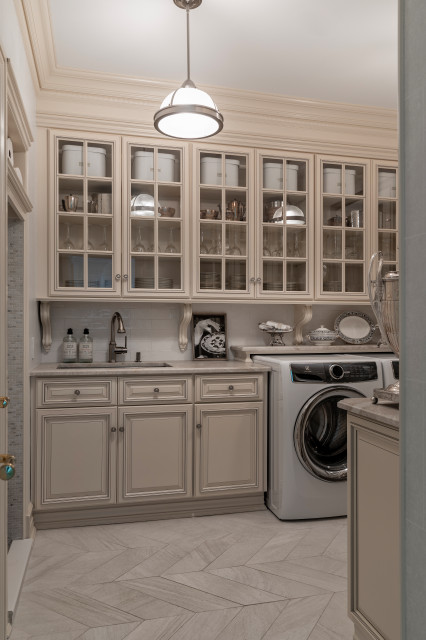 Laundry/Butler's Pantry - Classique Chic - Buanderie - New York - par ... Laundry/Butler's Pantry - Classique Chic - Buanderie - New York - par ...