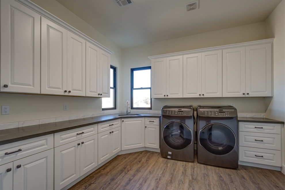 Rustic Farmhouse - Farmhouse - Laundry Room - Phoenix - by SOLLiD ...