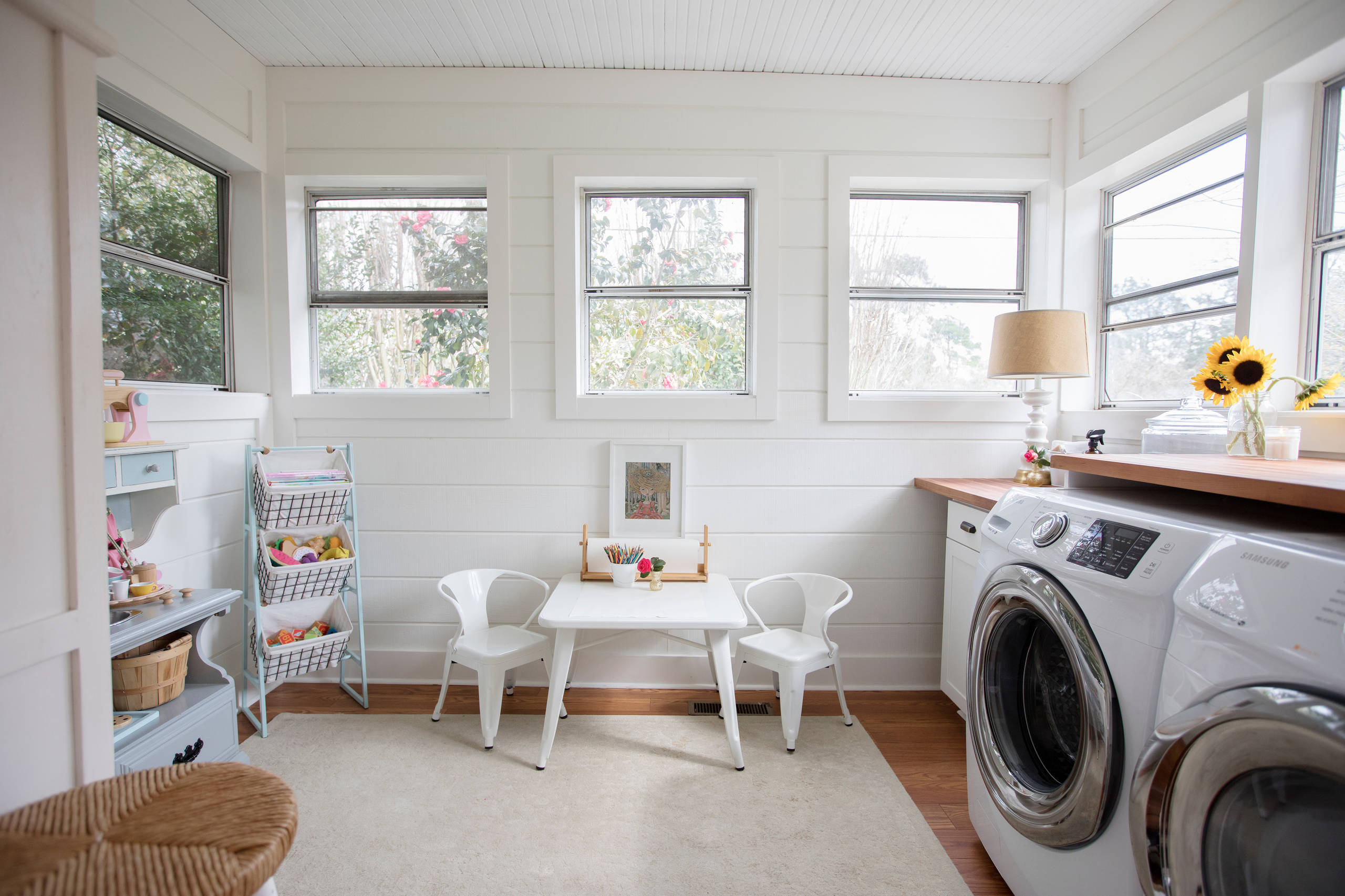 Wash, Rinse and Play in This Multipurpose Laundry Room