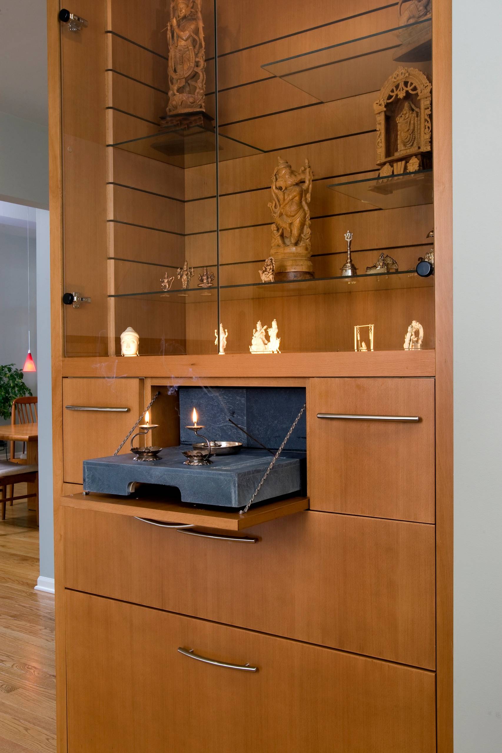 What is the Ideal Size for a Puja Room?