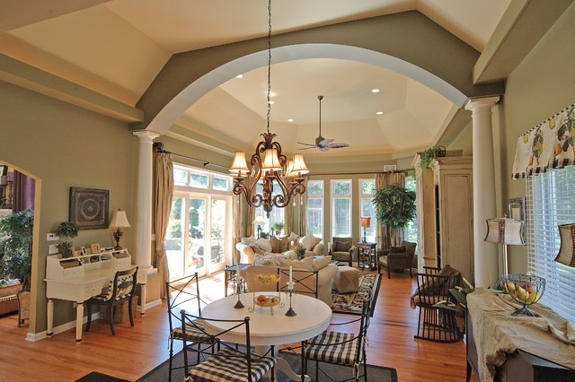 Aurora Home Addition - Traditional - Living Room - Chicago - by Airoom ...