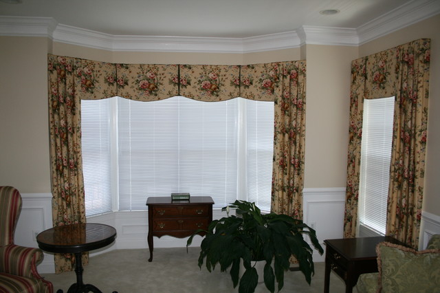 Bay Windows, Bow Windows, Corner Windows, Oh My! - Contemporain - Salon ...