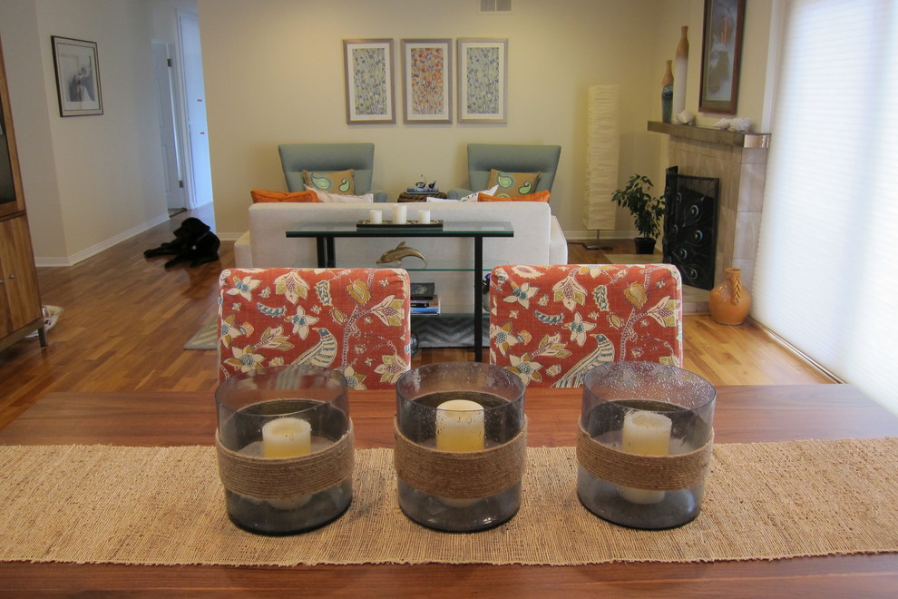 Beachy Mid Century - Beach Style - Living Room - Los Angeles - by Kelly ...