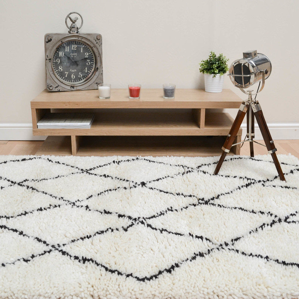 Benni Rugs - Modern - Living Room - Manchester - by The Rug Seller | Houzz
