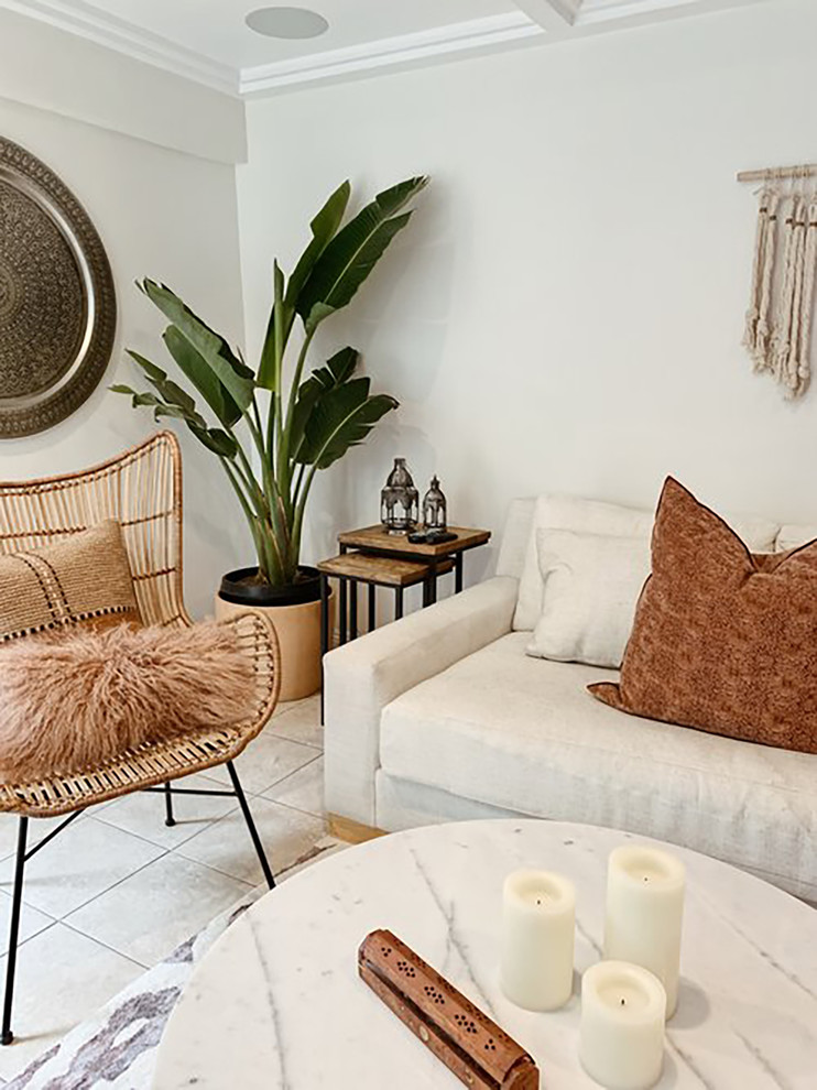 Beverly Hills - Beach Style - Living Room - Los Angeles - by Ashly Kyle ...