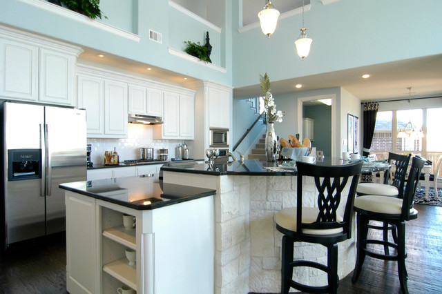 Bianca Model - Traditional - Kitchen - Dallas - by H2o Design Studio ...