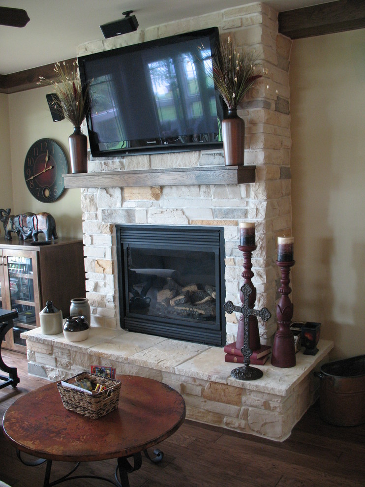 Boral Cultured Stone - Country Ledgestone - Traditional - Living Room ...