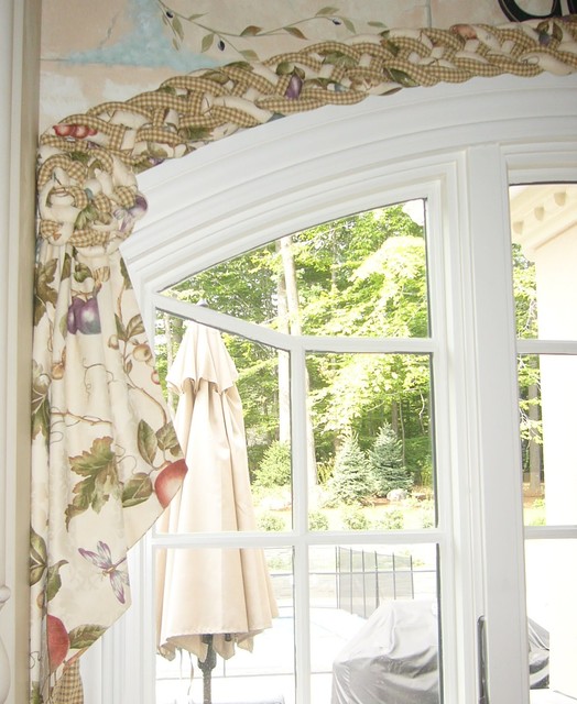 Braided Arch Valance with Knot and Cascade Panel in Kitchen - Classique ...