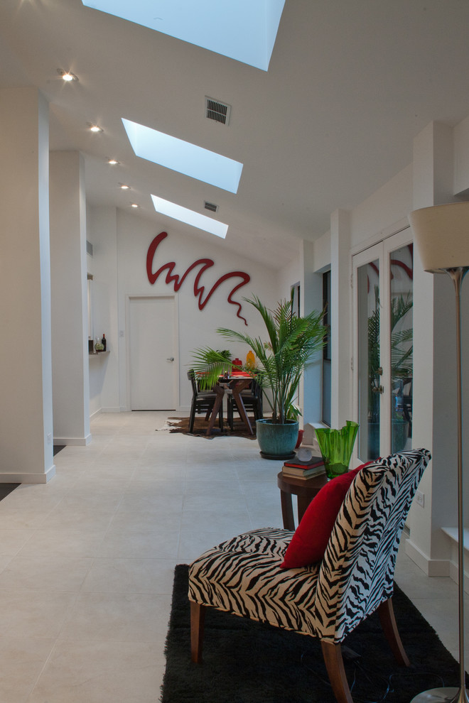 Bright Contemporary Living Room - Contemporary - Living Room - Dallas ...