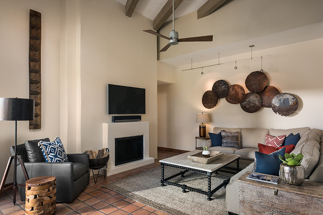 Casa Blanca - Traditional - Living Room - Phoenix - by Laura Kehoe ...