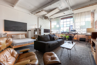 Chicago Loft - Industrial - Living Room - Chicago - by Domophotos | Houzz