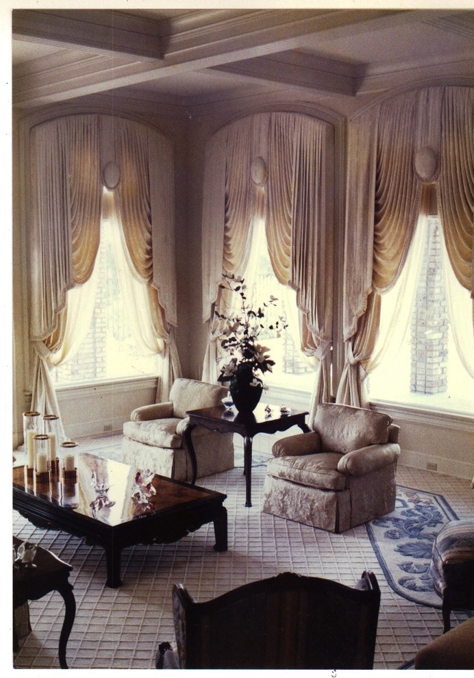 CLEMENT RESIDENCE - Traditional - Living Room - Dallas - by Pabon ...