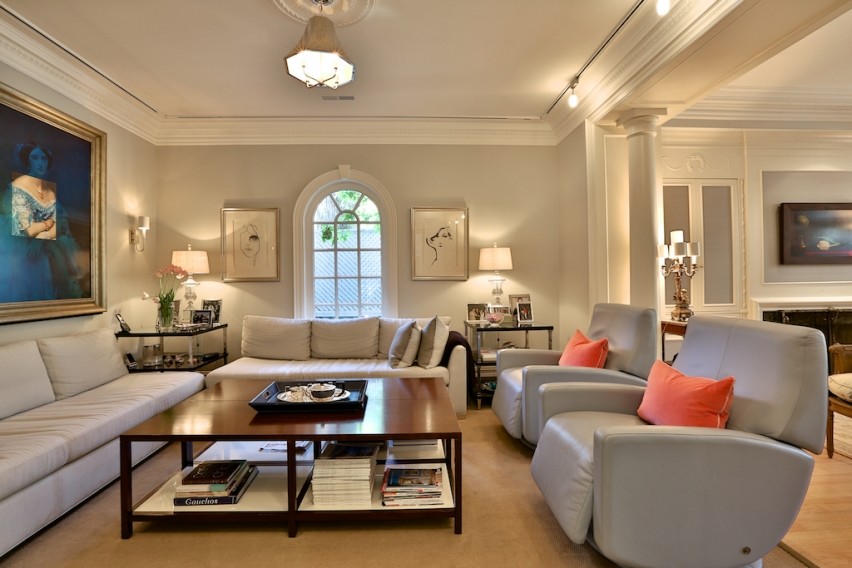Coach House - Traditional - Living Room - Toronto - by Taylor Hannah ...