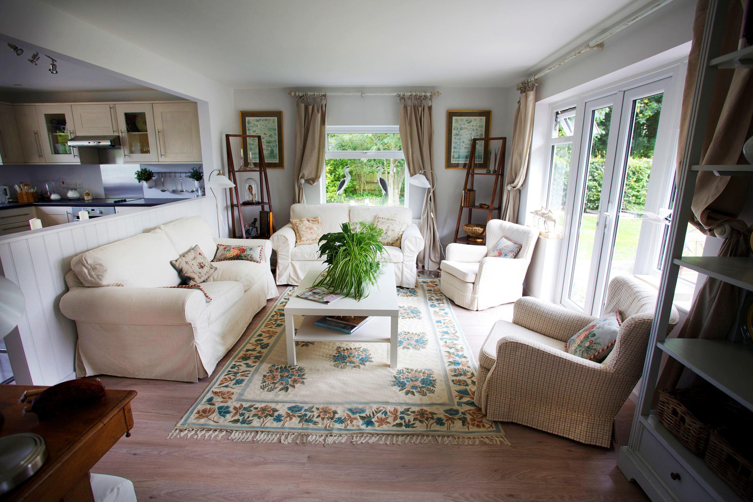 Cozy Cottage Living Rooms