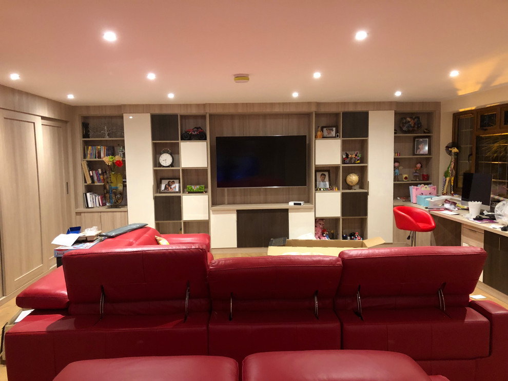 Crawley Down - Fish Tank wall - Living Room - Surrey - by Nick Geard ...