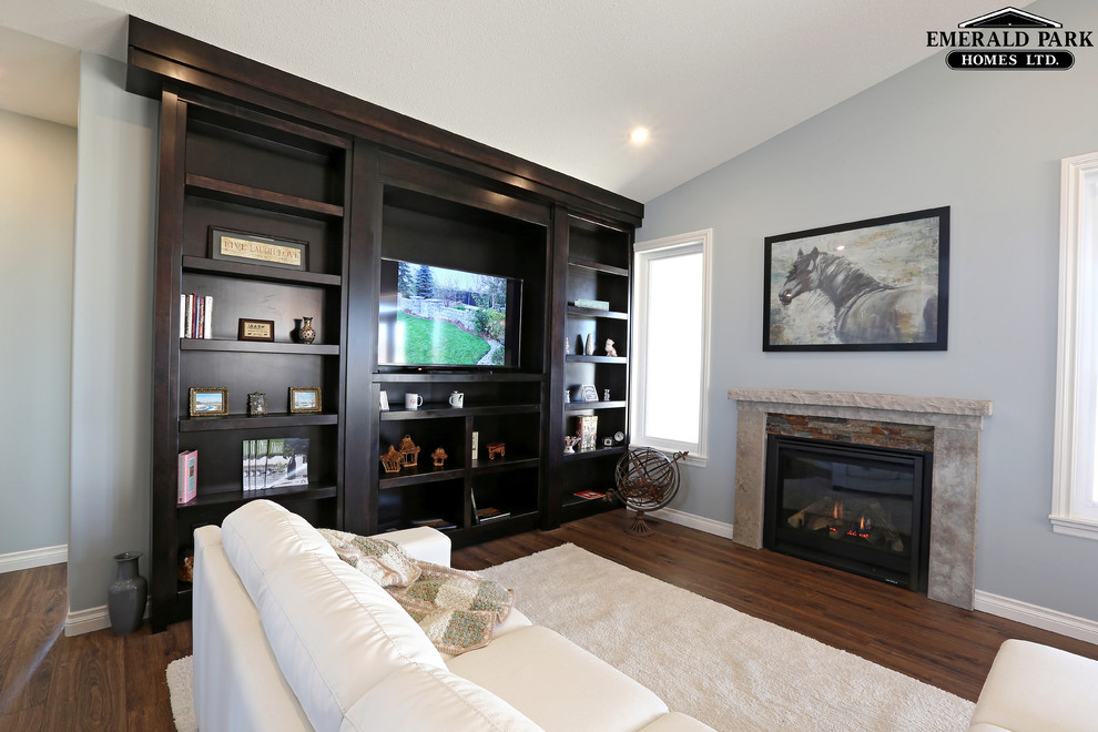 Custom 1504 sq ft Bungalow Show Home - Emerald Park Homes - Living Room ...