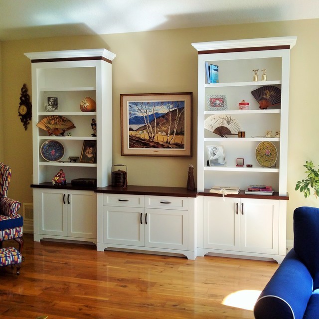 Custom Living Room Cabinetry - A Perfect Way to Display Collectibles ...