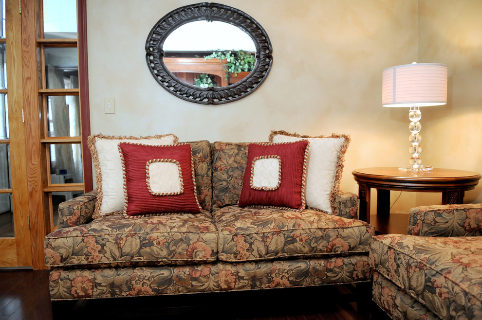 Den-Reading Room - Classique - Salon - Milwaukee - par User | Houzz