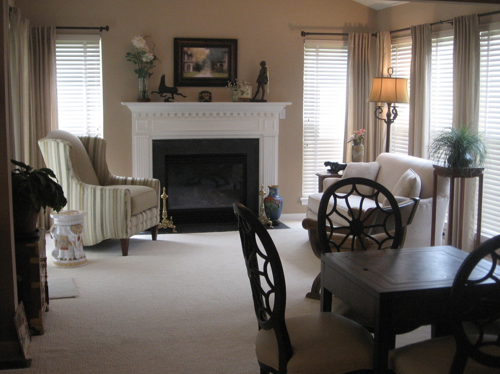 Dramatic drapery - Traditional - Living Room - St Louis - by Designs by ...