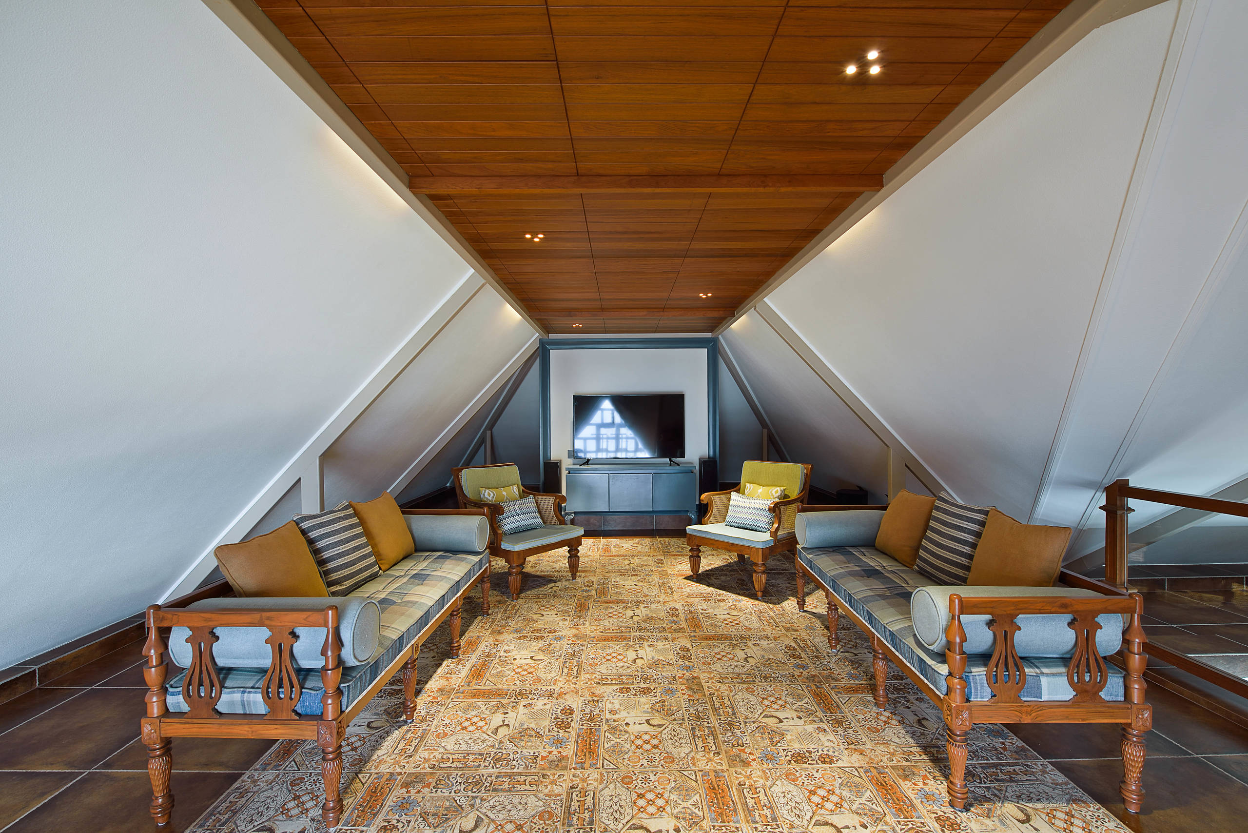 21 Tasteful Tiling Ideas for Living Rooms